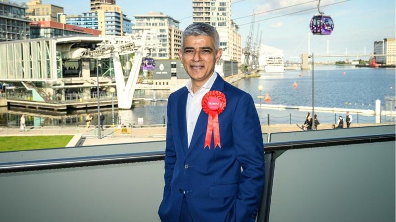 Wax badan ka ogow Sadiq Khan, ninka Muslimka ah ee taariikhada weyn ka ...